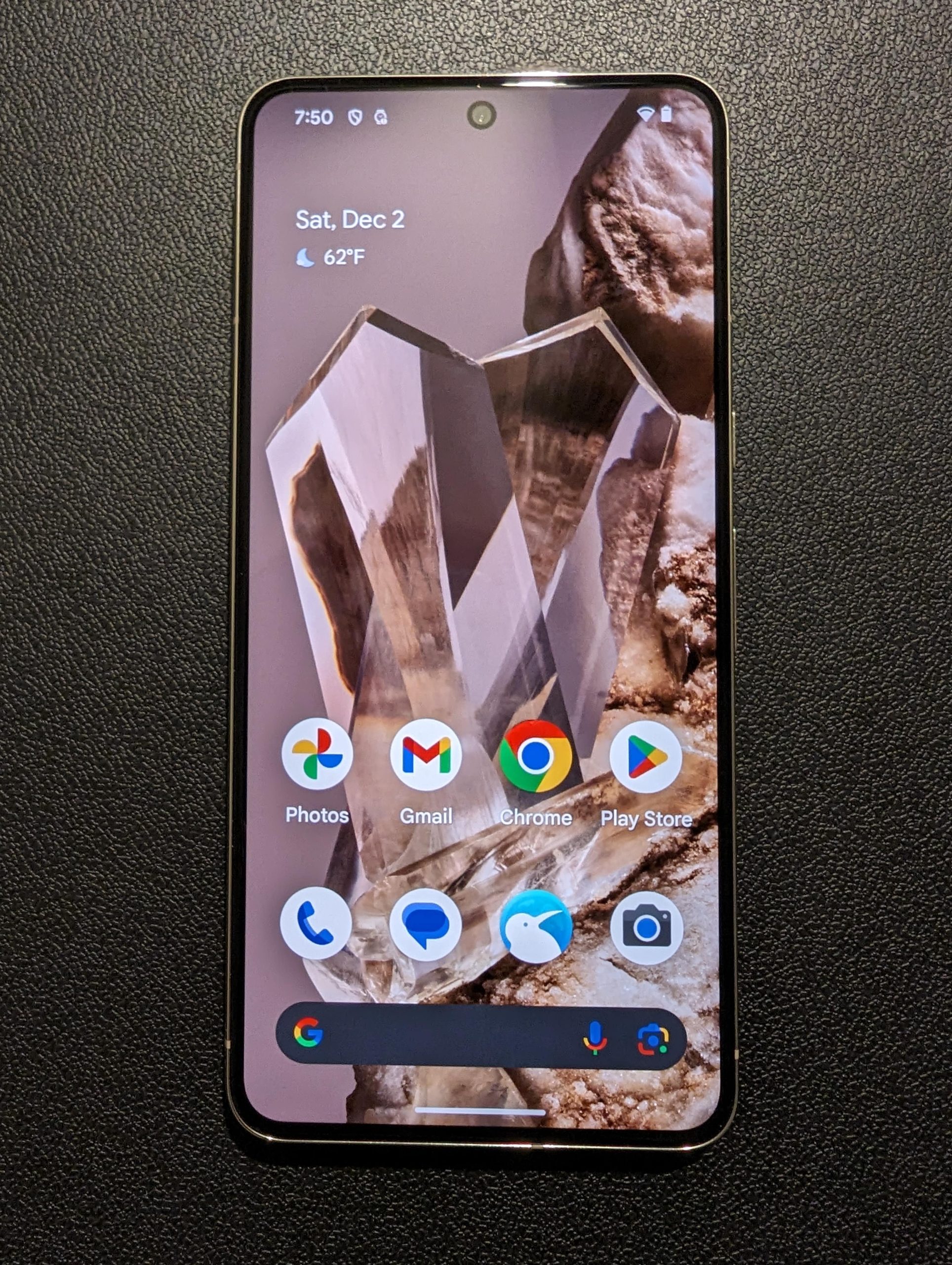 Pixel 8 Pro Review: A Great Gift for the Holidays - UrbanGeekz