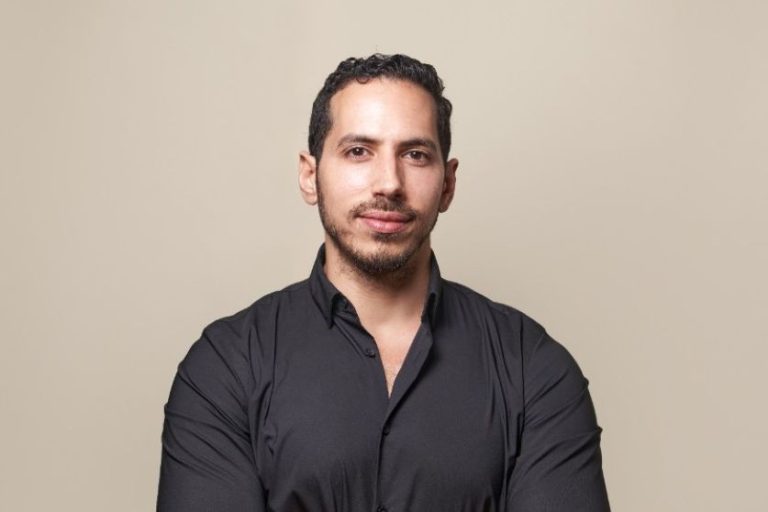 Munify Secures $3M to Build a Neobank for Egyptians Abroad - UrbanGeekz